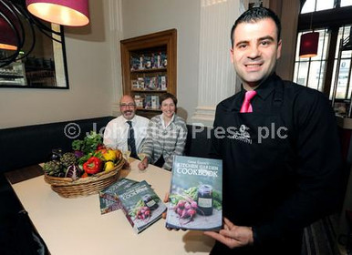 27589270-PIC LISA FERGUSON 30 04 2014 owners Carina and Victor Contini ...