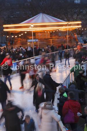 29762276-Picture Toby Williams 07920841392. St Andrew s Square Festive ...