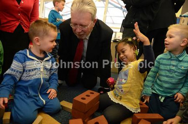 27023721-Cabinet Secretary for Education Michael Russell and Minister ...