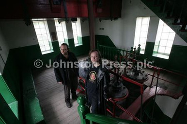 26728297-PICTURE TOBY WILLIAMS: 07920841392 : Peter Roobol and James ...