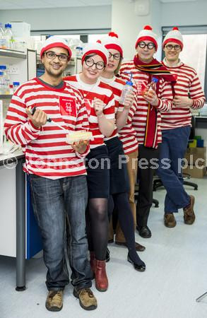 26812999-Photograph by Ian Georgeson, Heart scientists paint the lab ...