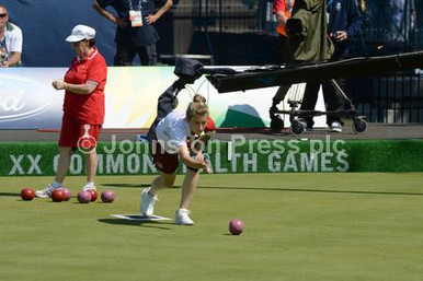 28649112-England s Natalie Melmore on her way to victory in the Women s ...