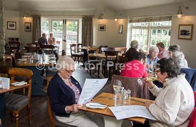 28745080-Photographer Ian Georgeson, 07921 567360 The Bridge Inn, Ratho ...