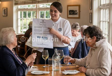 28745100-Photographer Ian Georgeson, 07921 567360 The Bridge Inn, Ratho ...