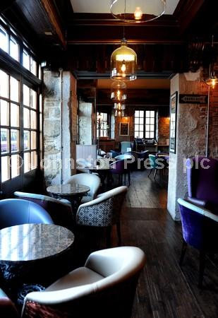 28750978-PIC LISA FERGUSON 24 09 2014 Magazine Restaurant Review ...