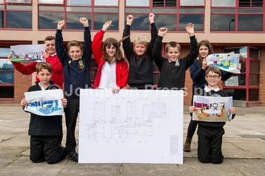 28881024-Photographer Ian Georgeson, Kids from local Primary schools ...