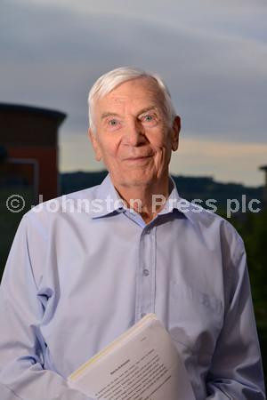 25451301-EIGHTY EIGHT YEAR OLD JAMES HALL FROM COLINTON IN EDINBURGH ...