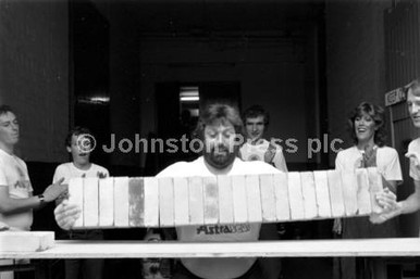 20378617-British athlete Geoff Capes at that time The World s Strongest ...