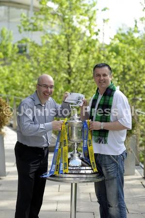 24554305-Winner of the Evening News competition Brian Monaghan with the ...