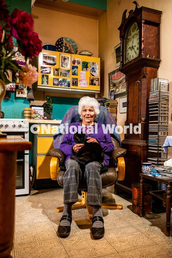 39805729-YP Magazine - Rachel Carlton, and her daughter Allegra Carlton ...