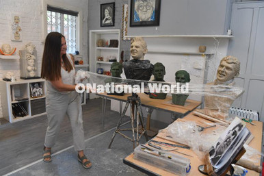 39805743-Leyland sculptor Stephanie Jane Matthews working on her ...