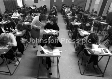 20379181-Pupils from Edinburgh s Broughton High School in the classroom ...