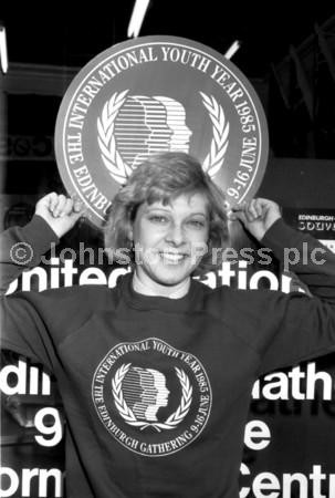 20379214-Scottish athlete Linsey Macdonald, promoting the Edinburgh ...