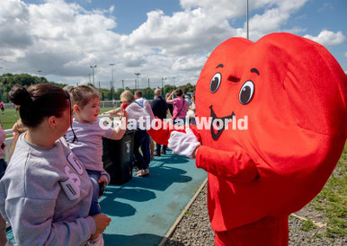 39825953-Pictured: Little Emily Waugh (2) from Falkirk with Hearty the ...