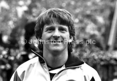 20379276-Scotland v England May 1985 - Scotland footballer Gordon ...