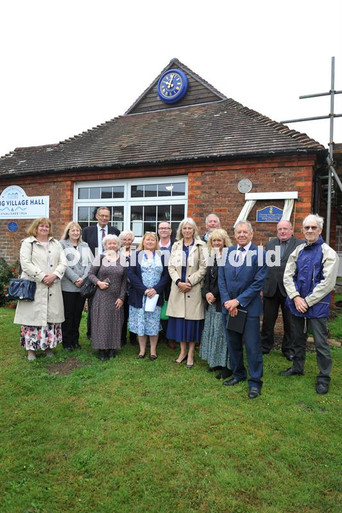 39834323-Unveiling of the plaque at Ferring Parish Council to mark the ...