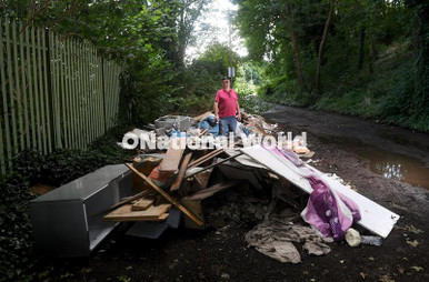 39840232-Leslie Riley aged 71 pictured on Ridge Road, Meanwood, Leeds ...
