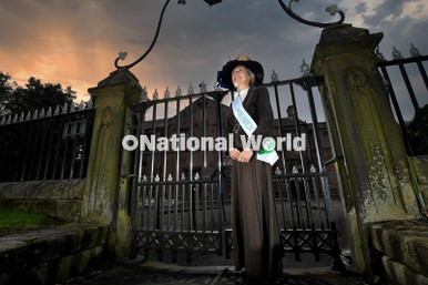 39858596-Local historian Helen Howell giving a talk on Preston ...