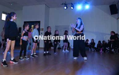 39866682-WIGAN - 26-09-23 Shannon Fairhurst is celebrating the first ...