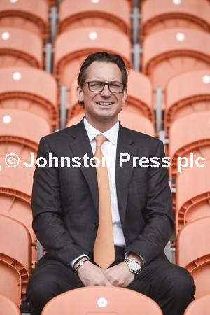 37880995-Simon Sadler is unveiled as the new owner of Blackpool FC ...
