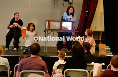 39869162-Story Trails storyteller Rebecca Dye performs a show with the ...