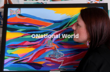 39870404-Lanson Moore, the Ashes to Art artist, pictured in her studio ...