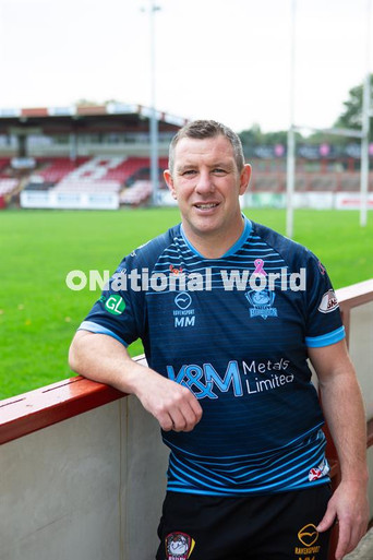 39872922-Batley Bulldogs head coach Mark Moxon YPN-230910-104919005 YPN ...