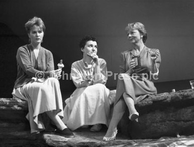 20379708-Eleanor David, Julia Blalock and Sheila Reid in When I Was a ...