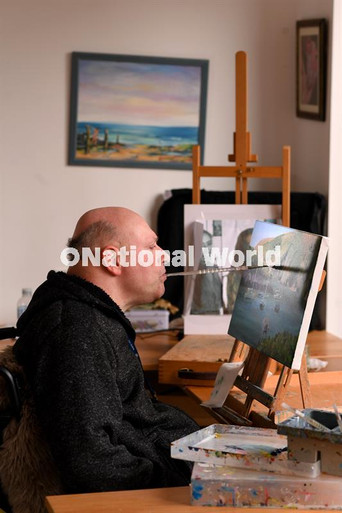 39881368-Mouth artist David Cawthorne, pictured at his home at ...