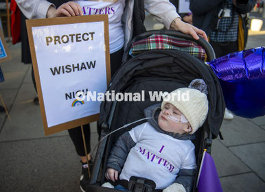 39888533-PIC LISA FERGUSON 09/11/2023 Monica Sheen and son Alfie ...