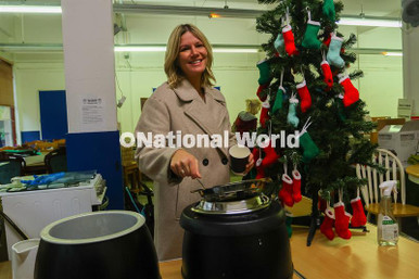 39895534-18/11/23 GRANGEMOUTH Town Centre Festive Event Chelsea Thomson ...