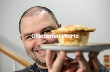 39907511-Leeds Cookery Schools' Neil Gorton, Zest Community Food Worker ...