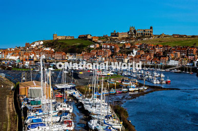 39908652-PicturePost - The world famous Whitby Abbey position on East ...