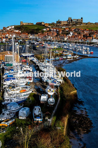 39908651-PicturePost - The world famous Whitby Abbey position on East ...