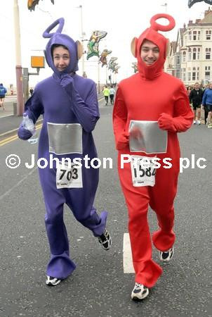 24464581-PICTURES MARTIN BOSTOCK The 2013 Beaverbrooks Blackpool 10k ...