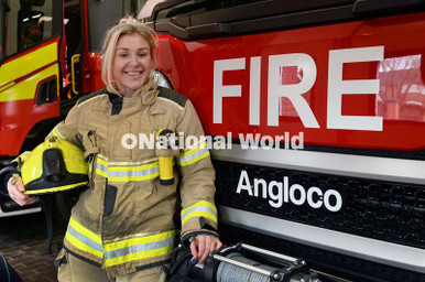 39923837-Rotherham fire fighter Bronte Jones who is a competitor on ...