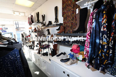 39928503-Emsworth clothing shop Karen George is under threat of closure ...