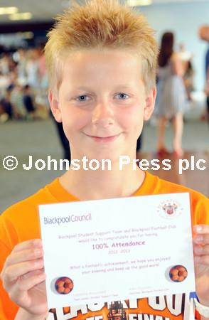 25015285-Pictures Martin Bostock Schoolchildren from Blackpool schools ...