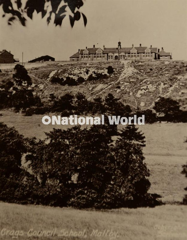 39949593-Old photographs of Maltby Crags. YPN-240504-152356002 YPN ...