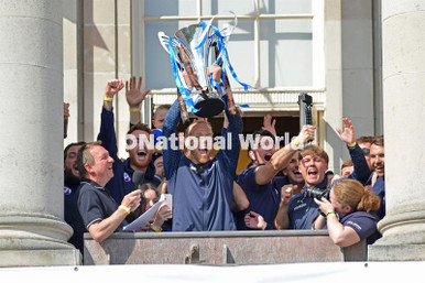 39956536-Chesterfield FC open top bus and celebrations at Chesterfield ...
