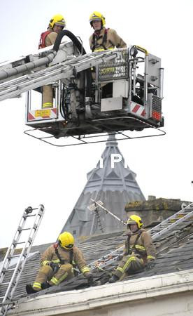 24801183-Pictures: Bill Johnson. Fire at Walkabout, Queen Street ...