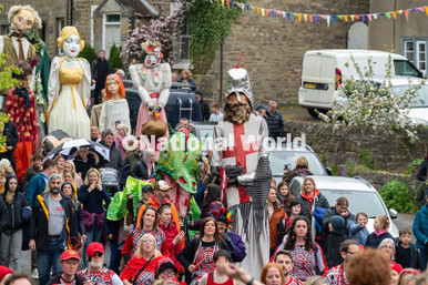 39963789-Giant Scarecrows Parade at Wray village. Photo: Kelvin Lister ...