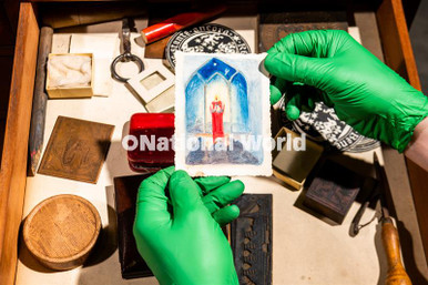 39970563-John Whitaker, curator at Wakefield Museum with a recently ...