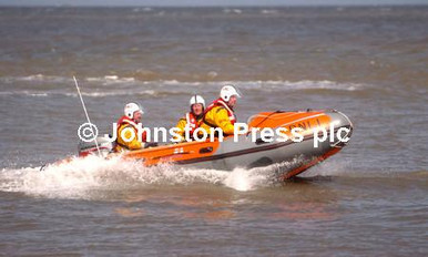 37572719-Fleetwood Lifeboat Day 2007. - National World | Newsprints