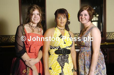 37572901-King Edward and Queen Mary Prom at the Grand Hotel in St Annes ...