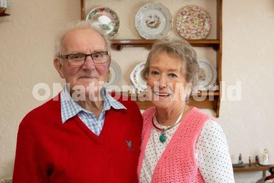 39467486-Pauline and Willie Sinclair are celebrating their diamond ...