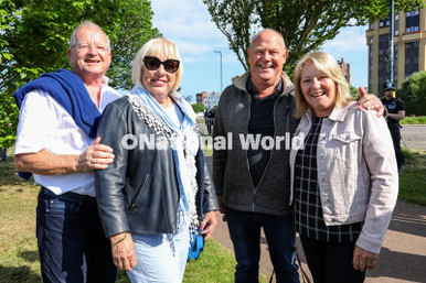 39981605-From left, Tony and Christine Martin, and Steve and Tina Fagan ...