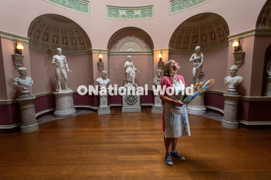 39986357-Sasha Compton, daughter of Richard and Lucinda Compton who own ...