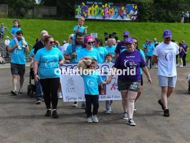39990195-Forty teams, fundraising in the fight to beat cancer ...