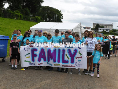 39990532-Forty teams, fundraising in the fight to beat cancer ...